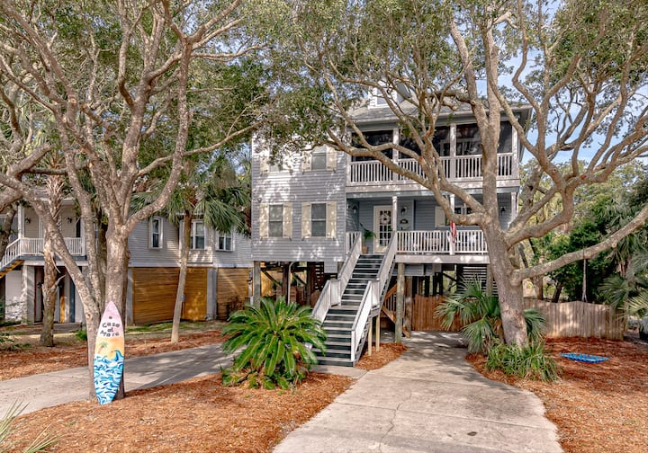 Folly Beach Beachfront Vacation Rentals - South Carolina, United States ...