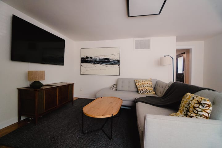 Cozy 1br Home/ Great For Traveling Professionals! - Minneapolis, MN