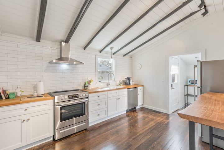 Historic Charm + Luxury Bath/kitch, 10min Dt Tulsa - Shell Lake, Sand Springs