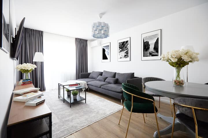 Luxurious 2bdr In A Quiet Area With A View Romexpo - Bucharest