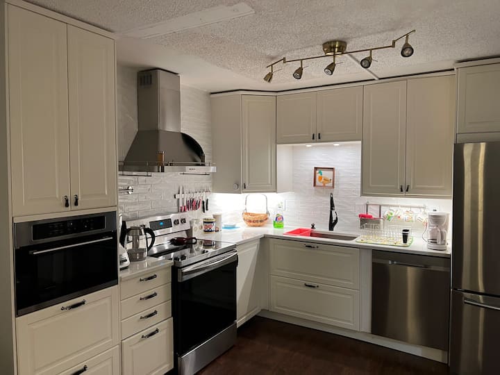 Lovely & Comfortable Stylish 2-bedroom Condo - Lexington, KY