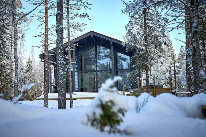 Modern Scandinavian Log Villa With Own Beach - Kuusamo