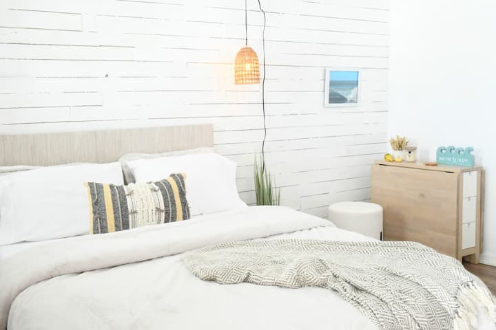 Surf Capsule Suite - Coastal Retreat - Morehead City, NC