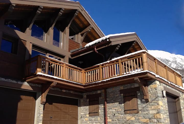 Big Chalet 3200 Ft² - 12 Guests - 5 Bedrooms - Saint-François-Longchamp