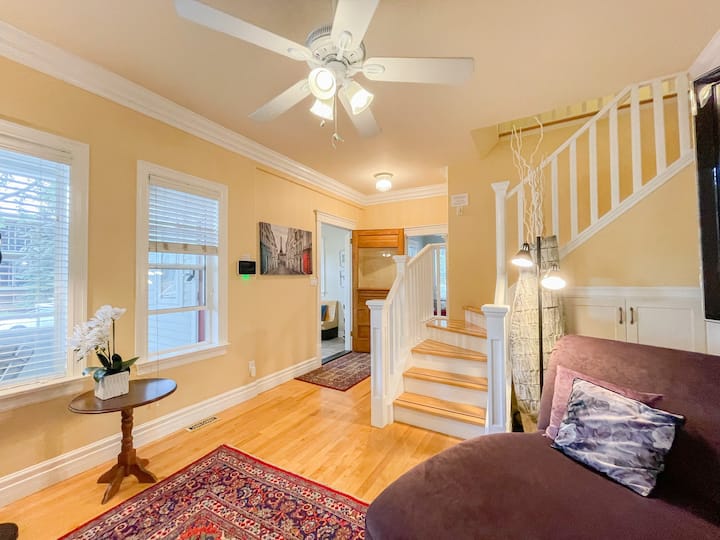 Heritage Home In The Heart Of Old Strathcona - Edmonton