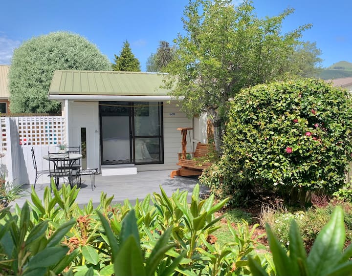Stand-alone Cabin With Separate Entrance. Perfect. - Outram