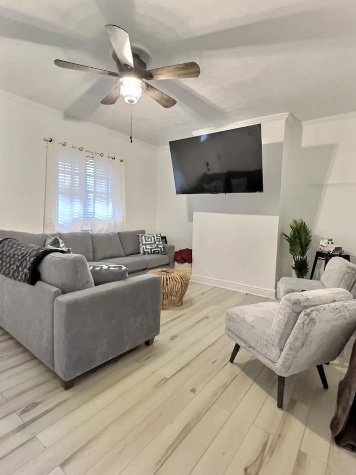Mt. Washington 4-bedroom With 3 Off-street Parking - Pittsburgh