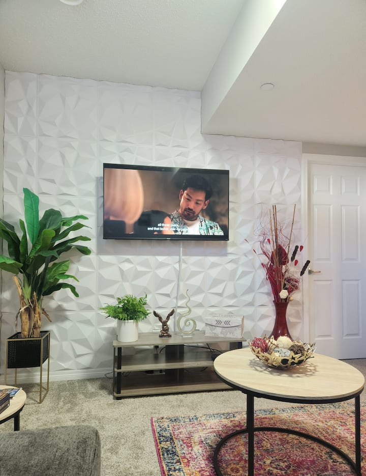 Beautiful & Cozy. Two Bedroom Entire Suite - Calgary