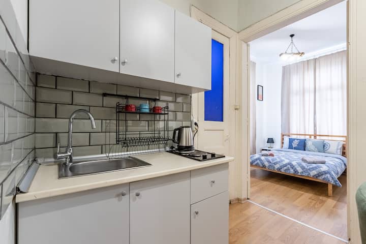 Stylish 2br Apt W/ Ac / 1 Min To @Galata Tower - İstanbul