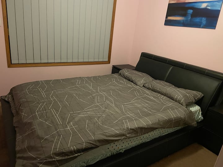 Cheerful 3 Bedroom Home With Free Parking - Salisbury