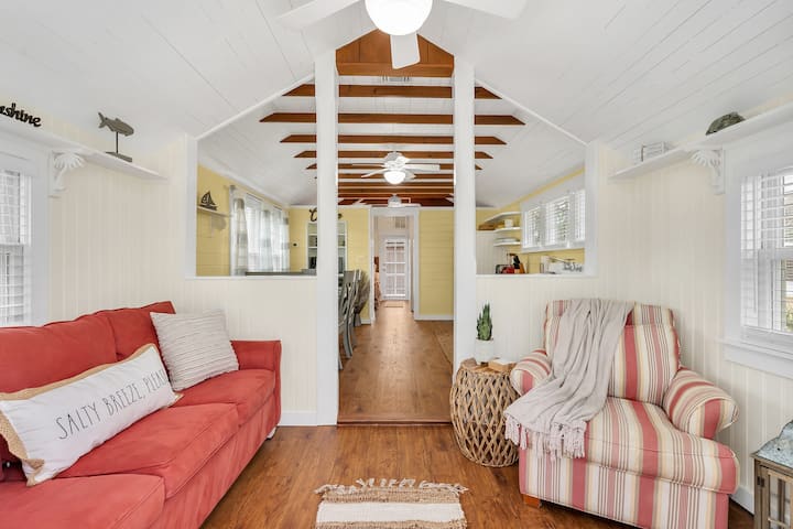 Cortez ~ Redfish Cottage. Bring Your Boat! - Cortez Beach, FL