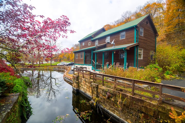 Historic Lock House on the Susquehanna River in Lock Haven ...