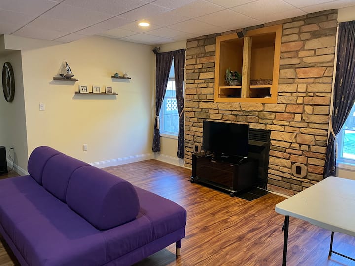 Comfortable Lower Level Guest Suite - Old Lyme, CT