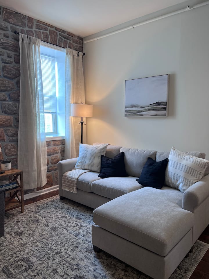 Peaceful Spacious Townhouse With Loft - Lancaster, PA