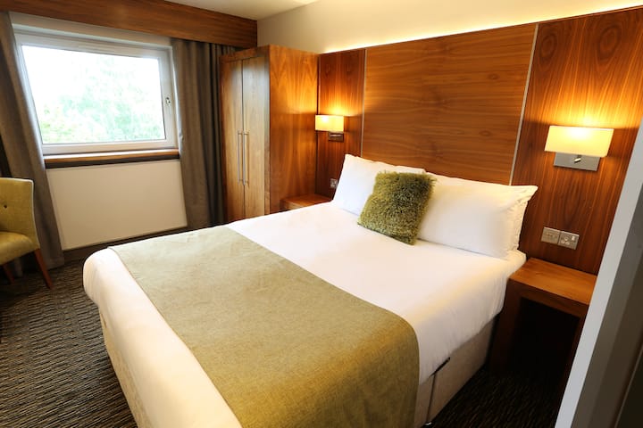 Comfort Super King Room - Motherwell