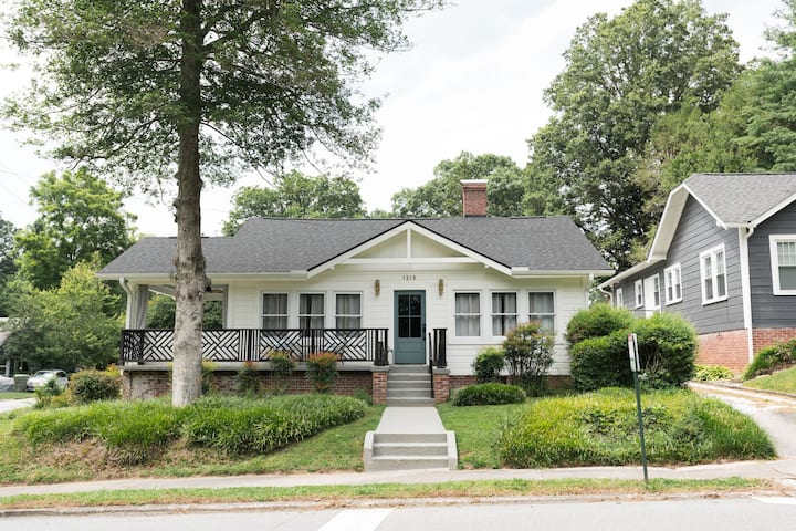 Town And Trail Historic Home - Hendersonville, NC