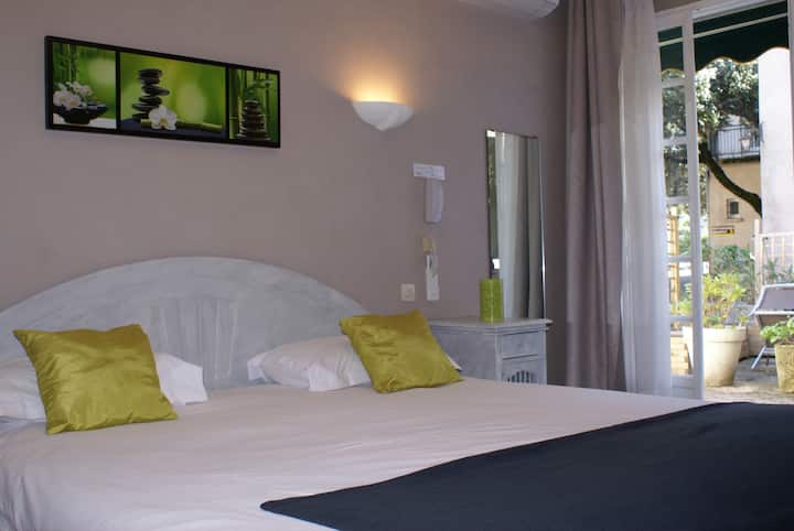 Chambre Double Dans Hôtel à 3 Km D'avignon - Villeneuve-lès-Avignon