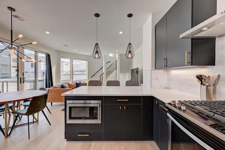 Lux - Sloans Laketownhouse W/ Private Garage - Denver, CO
