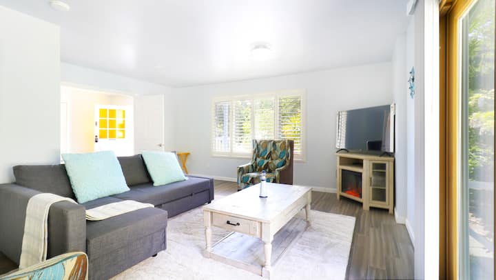 Tranquil Pool Villa With Mountain View - Santa Rosa, CA