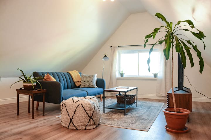 2br Suite Steps From Locke & Close To Dt - Hamilton