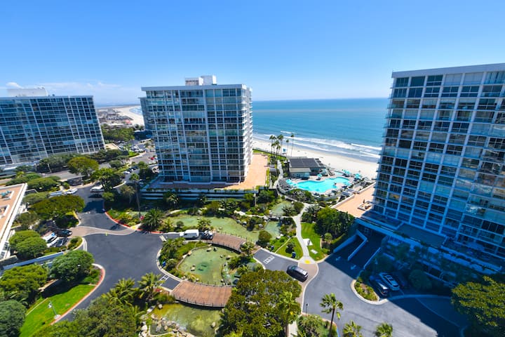 Shores 2/2 Condo With Large Balcony + Ocean Views. - Coronado, CA