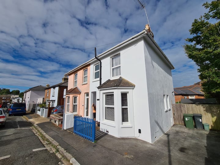 Cooper Cottage - 3  Bedroom Seaside House - Shanklin