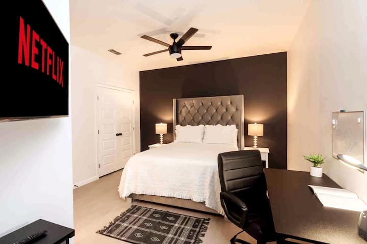 Modern Professional Central Fast Wi-fi /Air Fryer - McAllen, TX