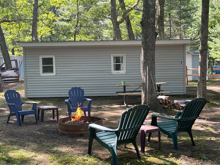 Delightful Tiny Home Nestled In The Woods. - Baldwin, MI