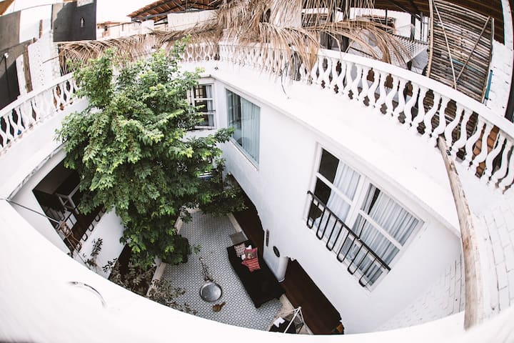 Meherunissa Beach Residence
-Available Long Term - 果阿邦