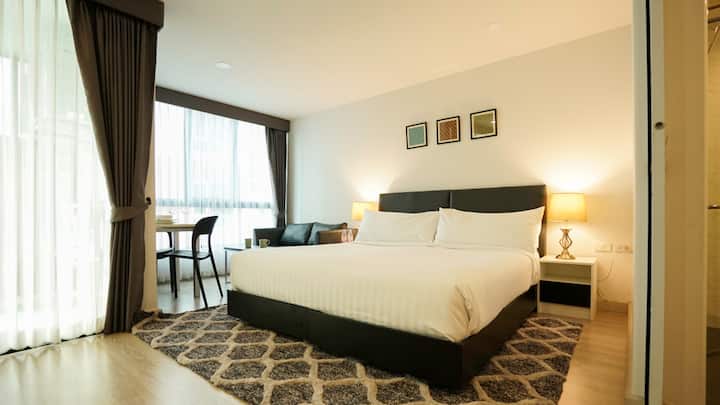 Amaze-nomad Work Friendly In Pattaya - 芭達雅