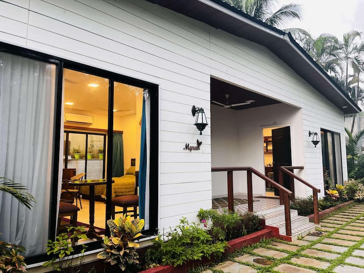 Verandah Myrah @Madh 2bh Villa With Plunge Pool - Mumbai
