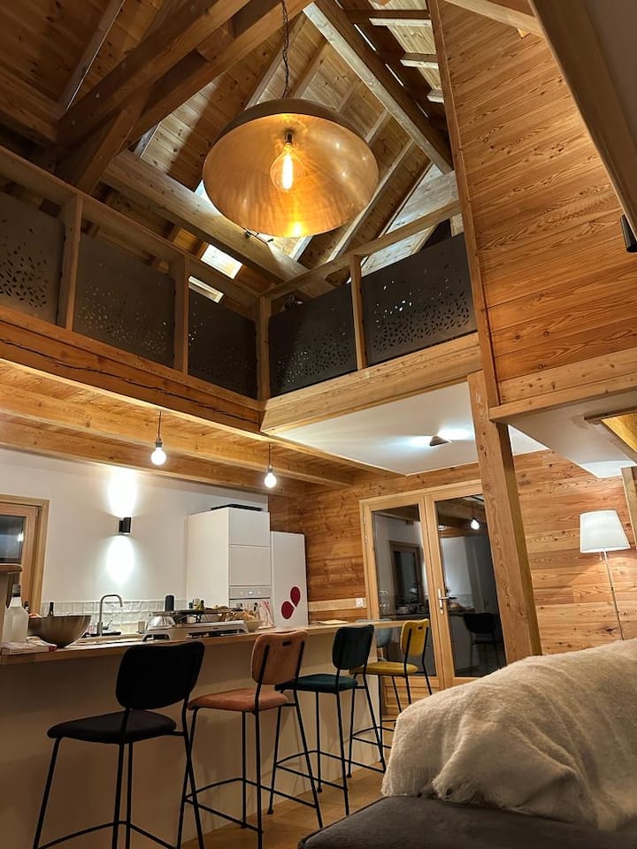 Superbe Chalet Rénové Avec Vue Exceptionnelle . - Risoul