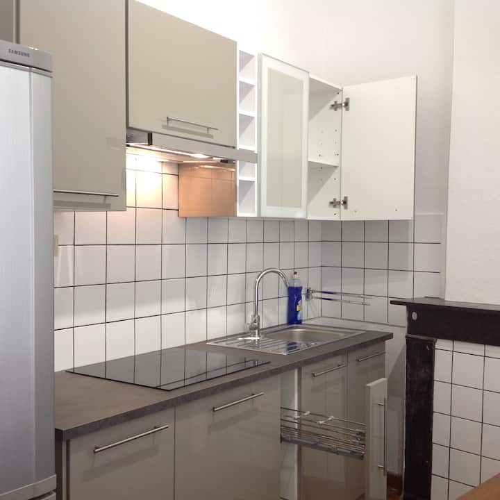 Agréable Petite Maison De Ville Avec Deux Chambres - Mons