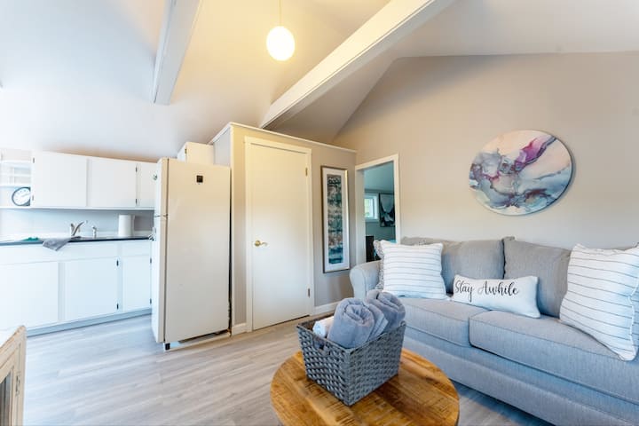 *New Lakeside Bliss Relax In A Spectacular Cabin - Wolfeboro, NH