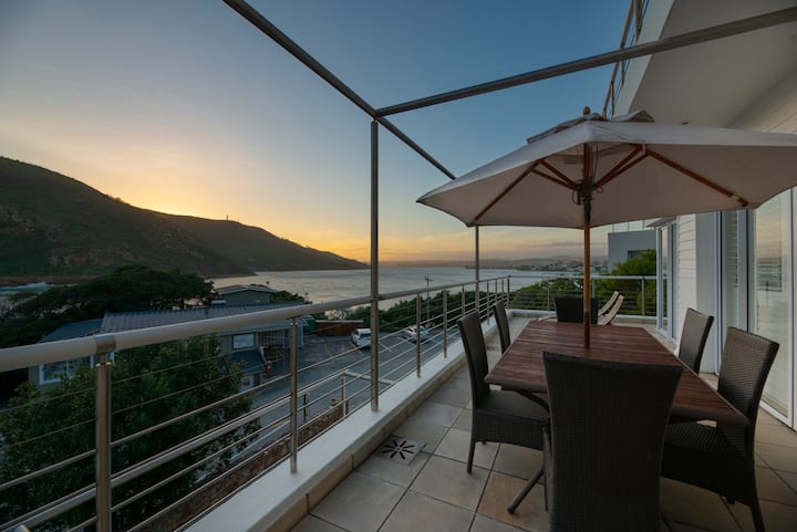 Luxury 3 Bedroom Apartment 1 - Knysna