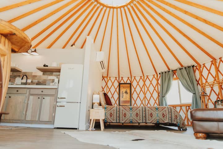 Cinnabar Yurt At Terlingua Escondido | Ghostown - ターリングア, TX