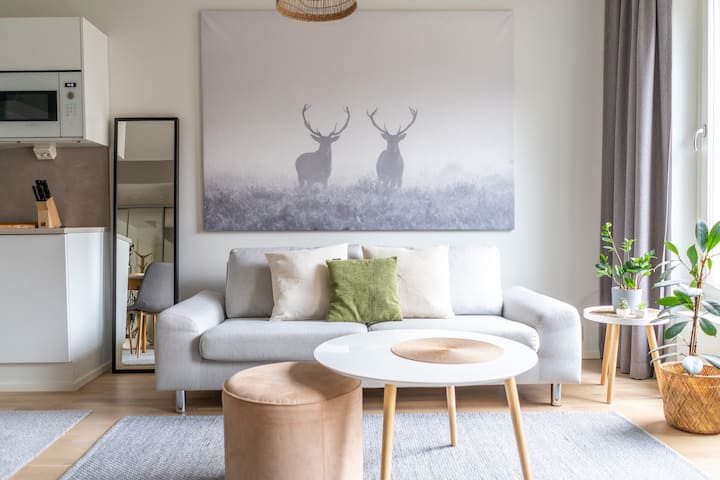 New Spacious 1br With Free Parking On The Street! - Pirkkala