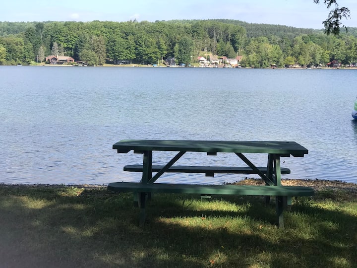 Three-bedroom Lakefront Cottage Close To Colgate - Hamilton, NY