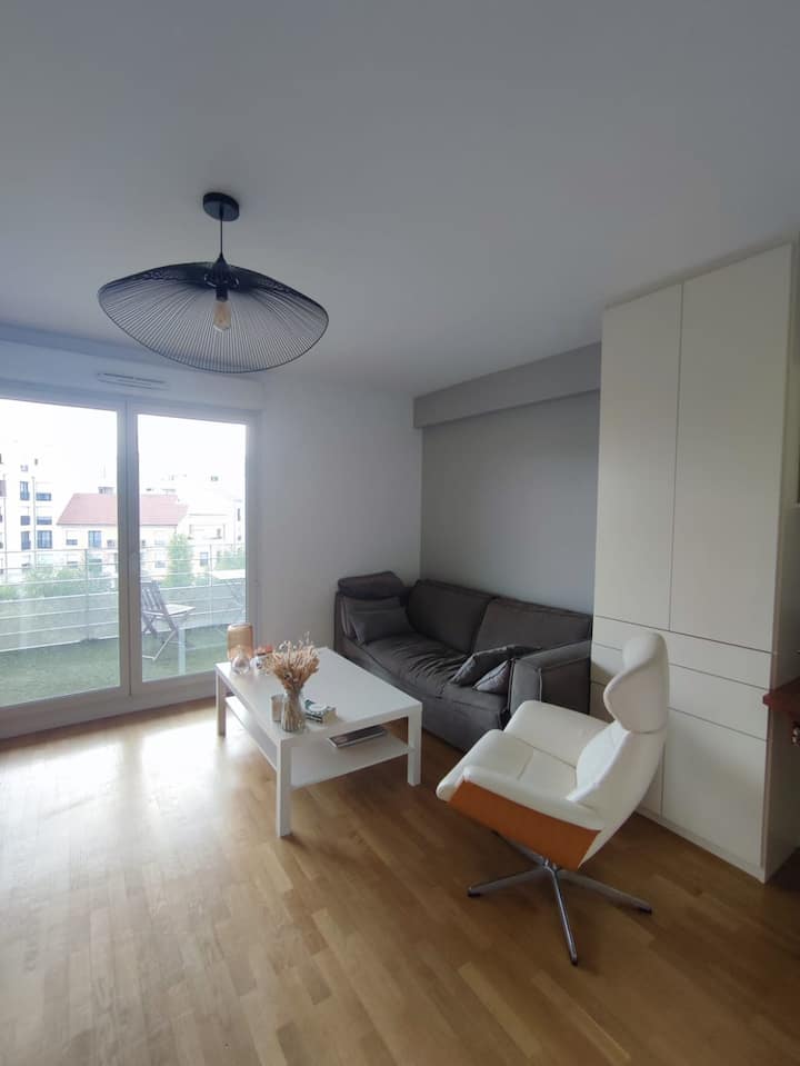 Superbe Appartement Dans Une Résidence Calme - Clamart