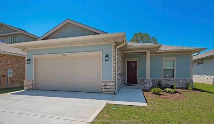 1943 Medlin Beach House 3 Bedrooms 2 Full Baths - Navarre, FL