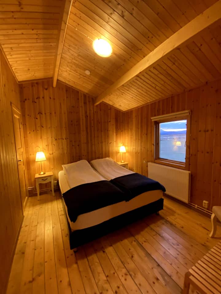 Beautiful Cottage With Nice View - Island