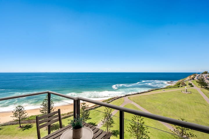 Seaside Luxe - Elevated Views - Walk Everywhere - Newcastle