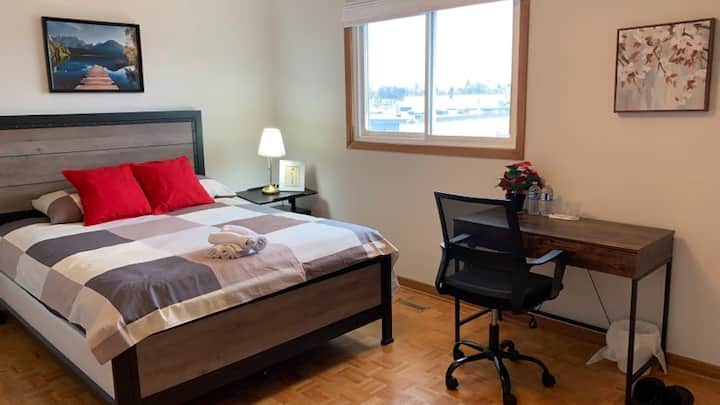 Luxury Queen B.r-main Fl- Downtown Mississaugas - Toronto