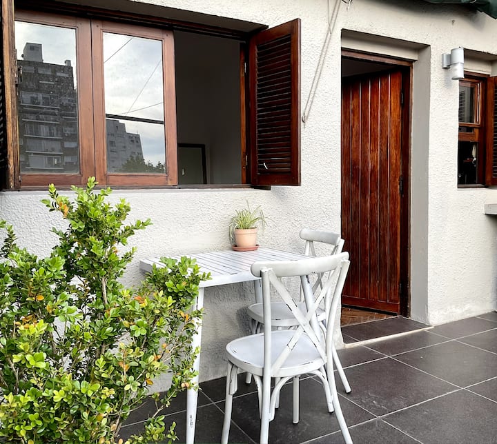 Sunny Apartment With Private Terrace In Pocitos - Montevideo