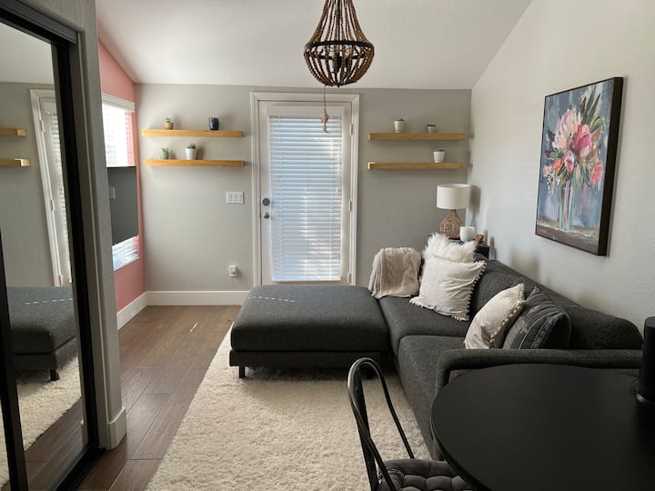 Peaceful Encinitas Get-away W Private Entrance - Encinitas, CA