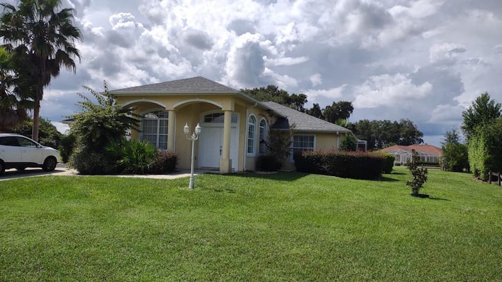 Lakeside Golf Course 4bed 3 Bath Pool Home - Inverness, FL