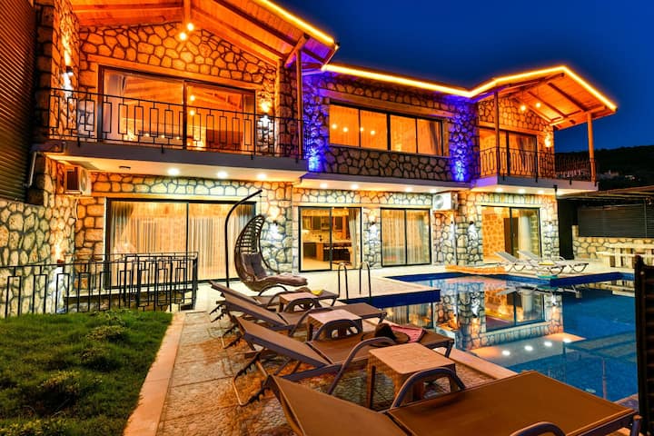 Patara'da 4+1 Muhafazakar Villa - Kalkan