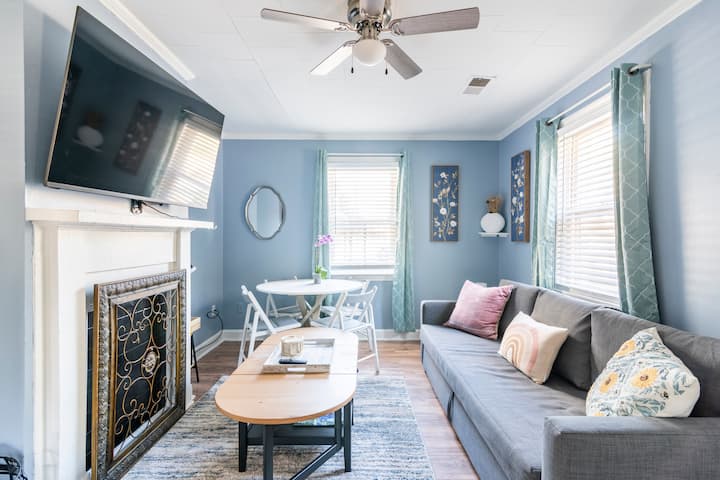 {Bunga-yolo} Southend Bungalow With Hot Tub - Biddleville - Charlotte