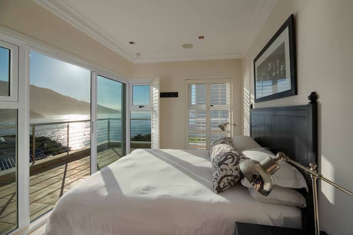 Luxury 4 Bedroom Penthouse 5 - Knysna