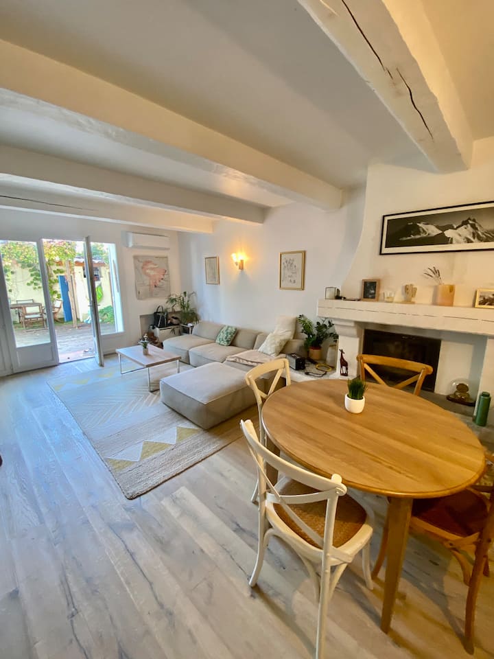 Maison Chaleureuse Avec Piscine - Sanary-sur-Mer